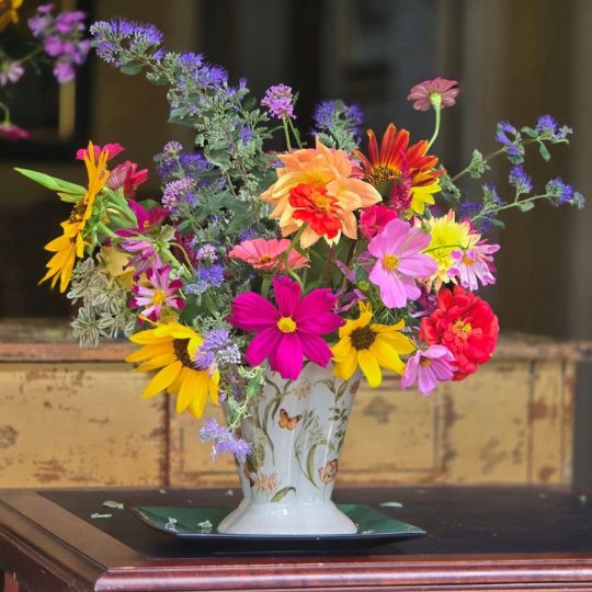 Art Inspired Flower Workshop with Barbara Sharp & Karla Etten - Visit Middleburg Virginia